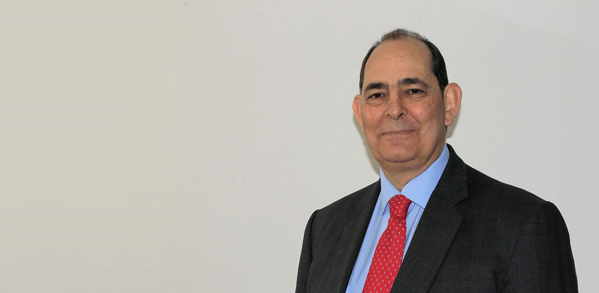 ¡PAÍS DE RUPTURAS!, COLUMNA DEL DIRECTOR DEL DEPARTAMENTO DE DERECHO ...