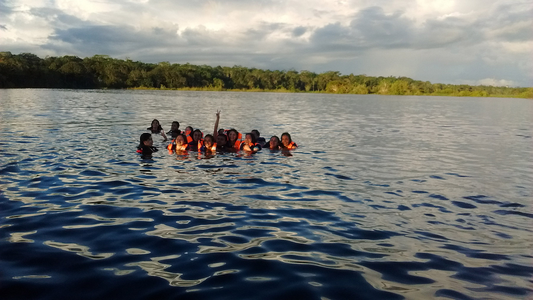 UNA RUTA POR LA BIODIVERSIDAD DEL AMAZONAS - Universidad Sergio Arboleda
