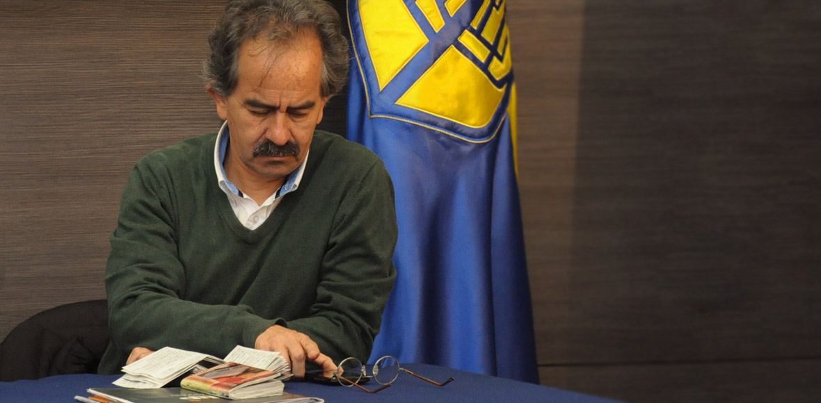 JORGE CARDONA RECIBE DISTINCIÓN POR SU APORTE EN LA FORMACIÓN DE ...